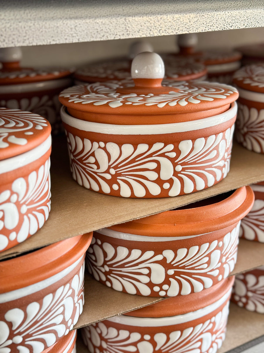 Talavera Tortillero - barro – Autumn Moon Creative